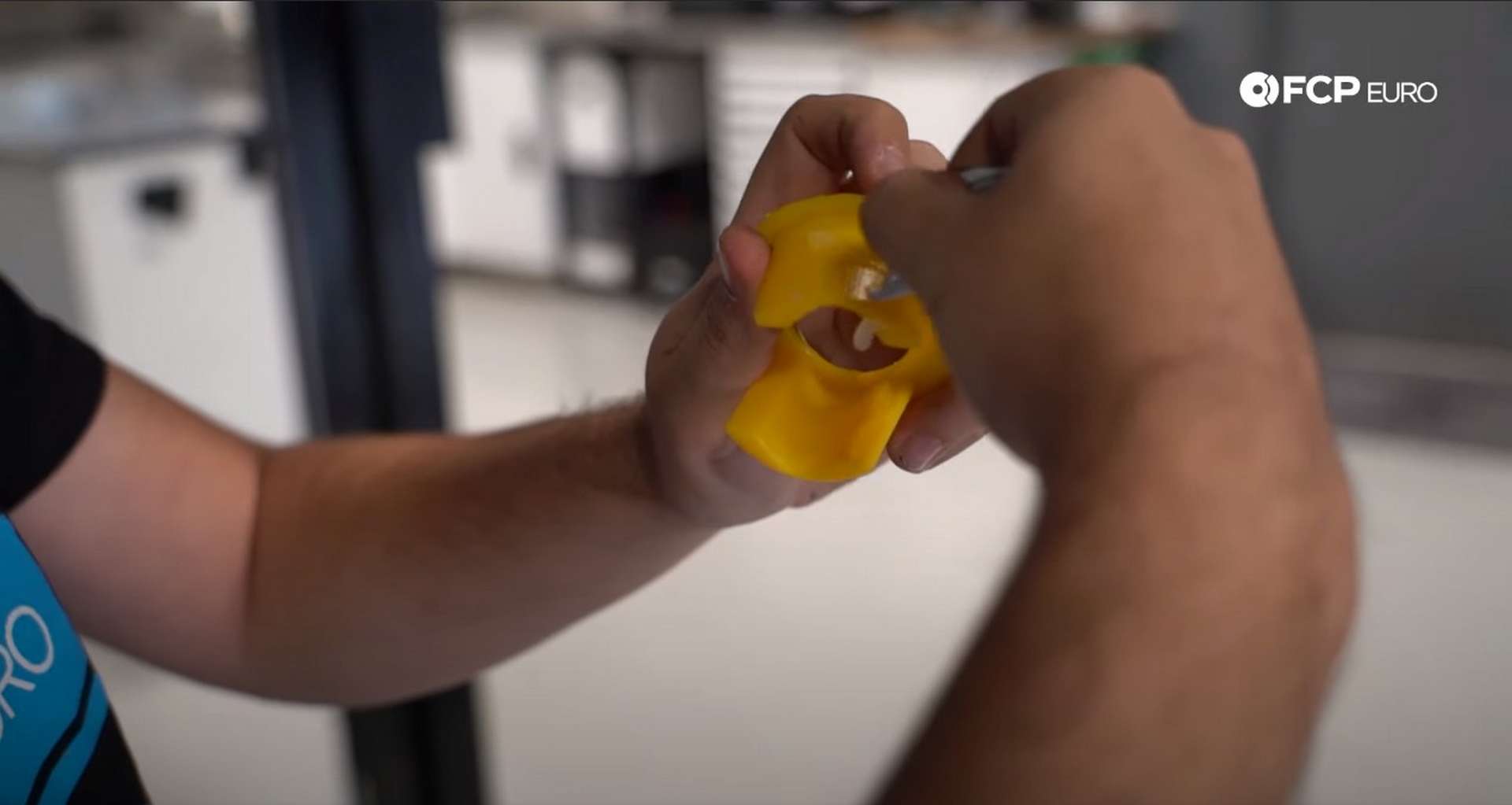 How To Install Subframe Bushing Inserts On A Volvo P80 & P2 (Volvo 850 ...