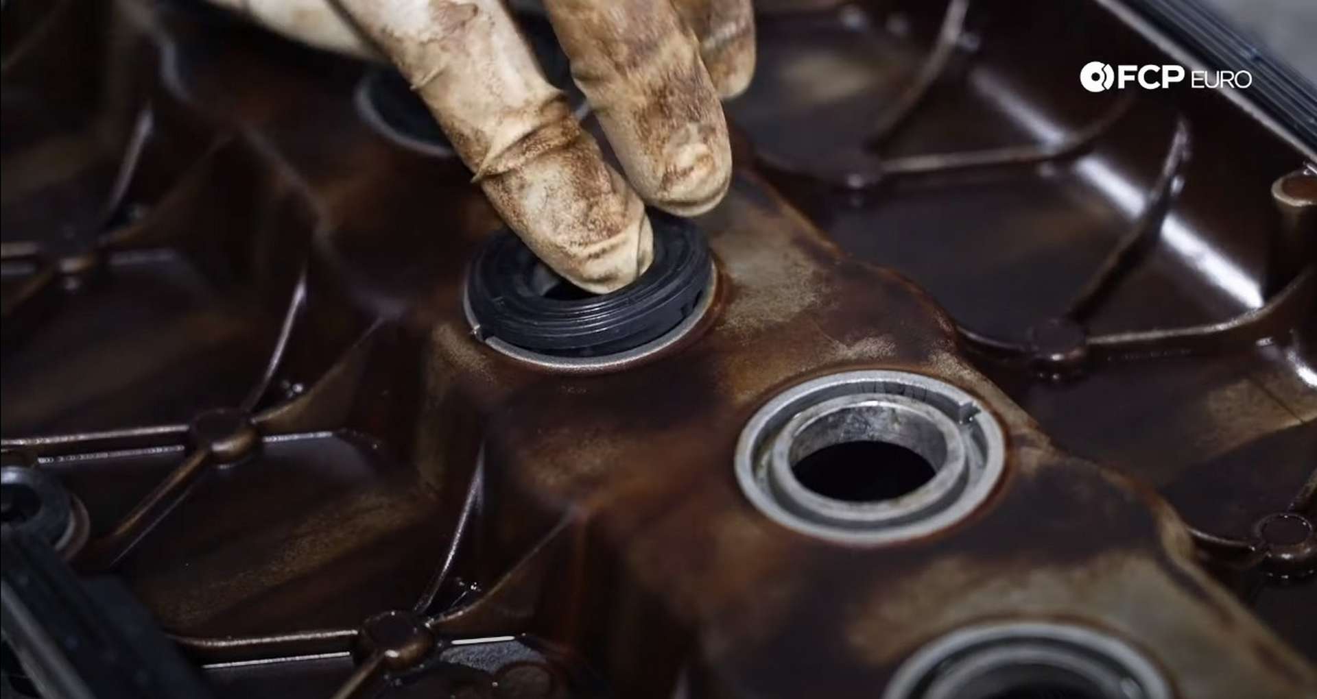 How To Replace A Volkswagen VR6 Valve Cover Gasket & PCV (Mk5 VW GTI ...