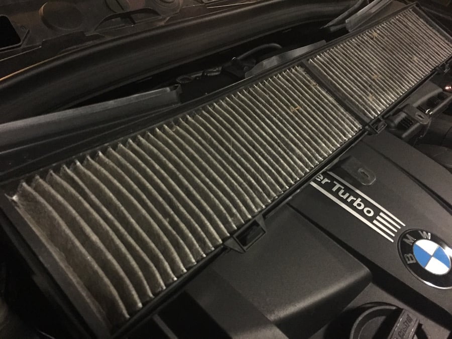 How to Change a Cabin Air Filter in a BMW 1/3/X Series (E82 E84 E88 E90 ...