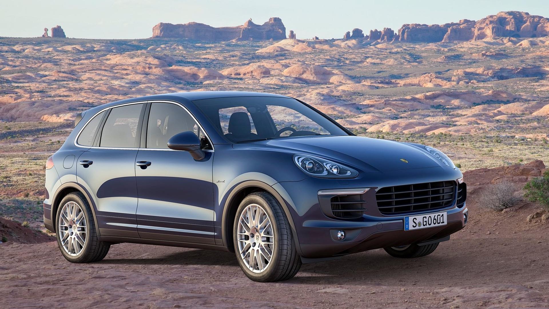 Porsche Cayenne Oil: Oil Type, Cost To Change, & How To Reset | FCP Euro