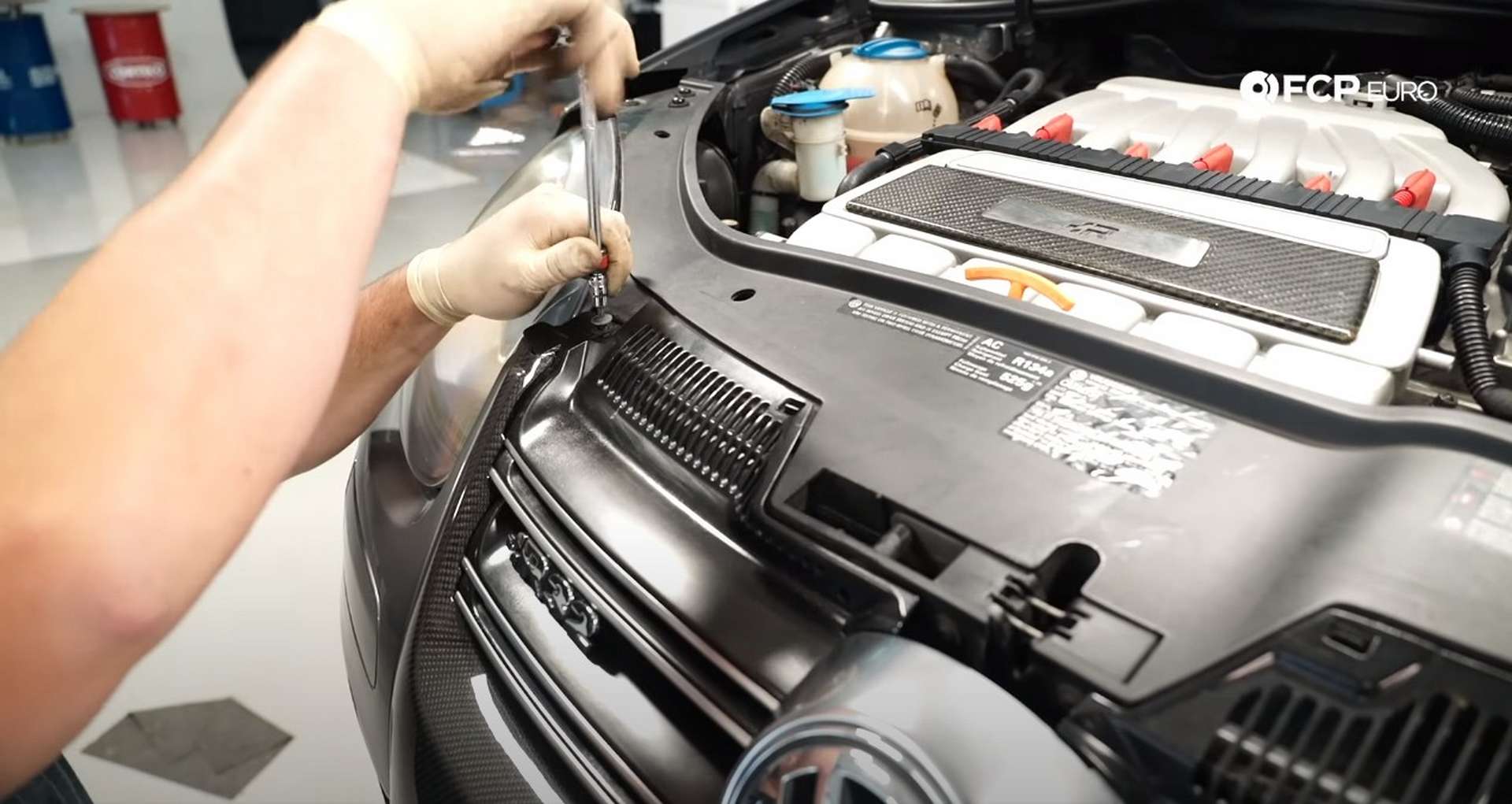 How To Replace A Volkswagen VR6 Valve Cover Gasket & PCV (Mk5 VW GTI ...