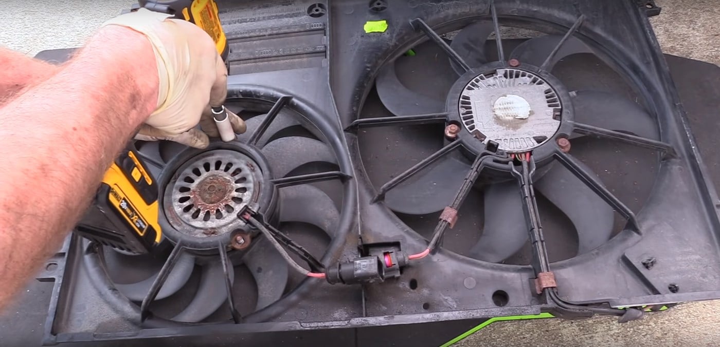 How To Replace Cooling Fans On An MK5 Volkswagen Golf GTI | FCP Euro