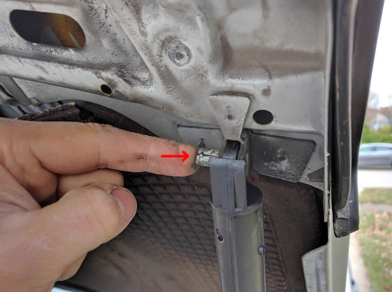 Replacing the Hood Lift Strut on a 1988 Mercedes-Benz 190E | FCP Euro