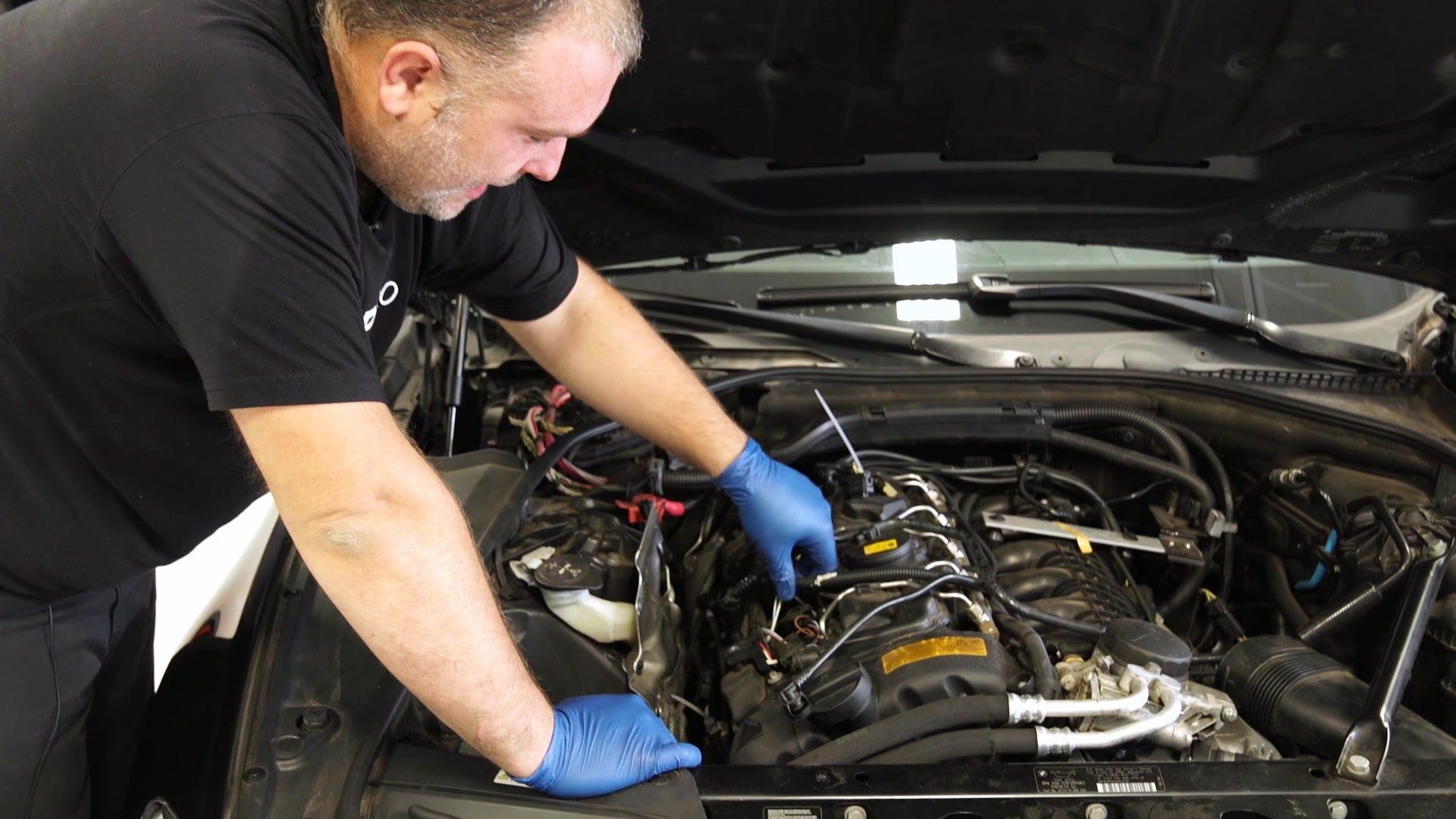 How To Replace The Valve Cover On A BMW N55 Engine (X5, X3, 335i) | FCP ...