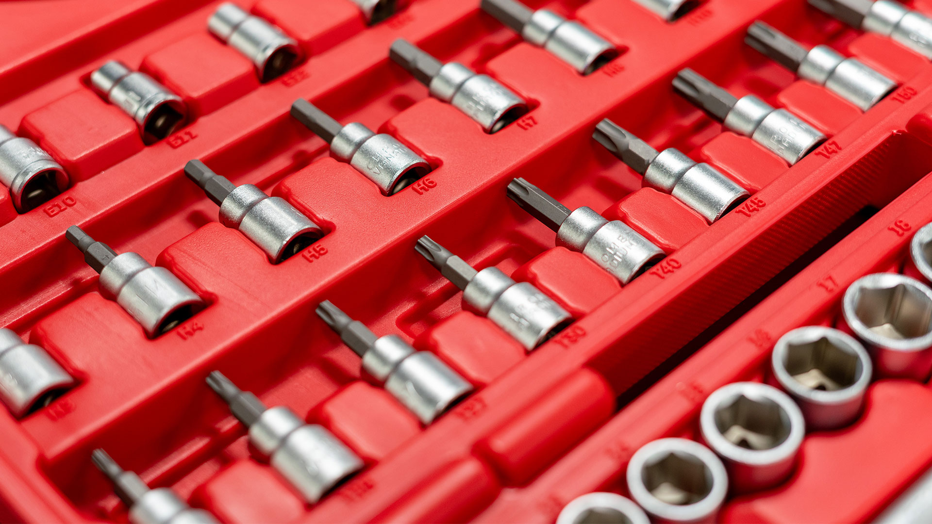 19 Must-Have Tools To Gift This Holiday Season | FCP Euro