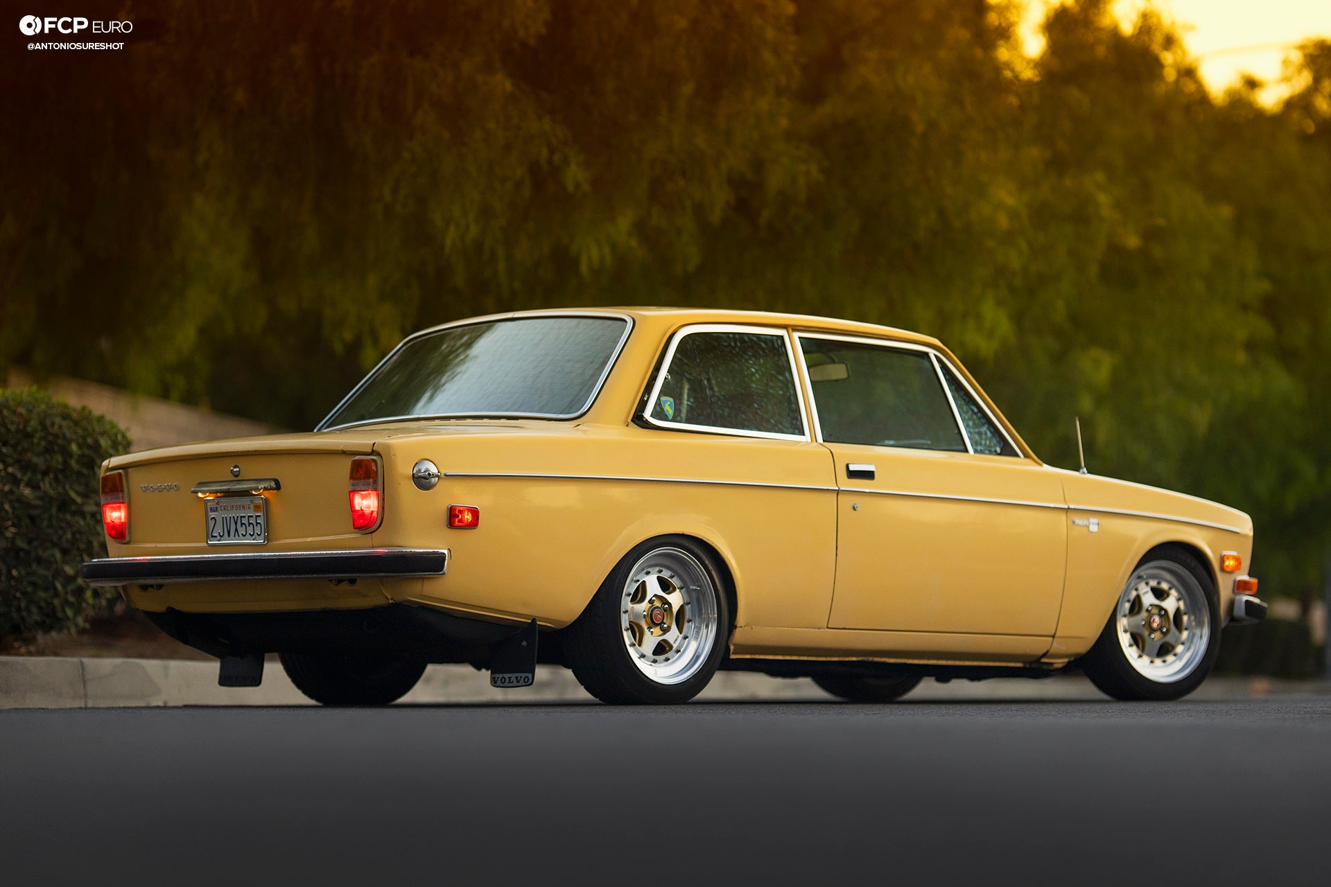 Mellow Yellow Fellow - 1972 Volvo 142S | FCP Euro