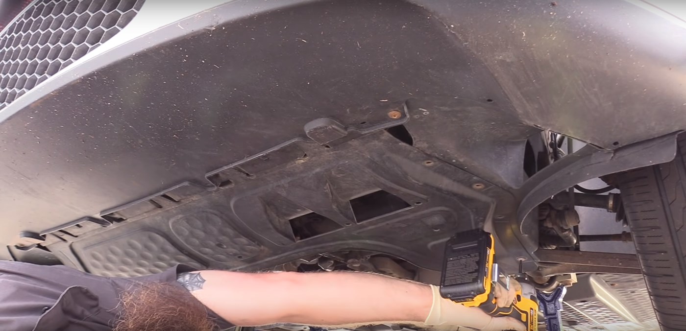 How To Replace Cooling Fans On An MK5 Volkswagen Golf GTI | FCP Euro