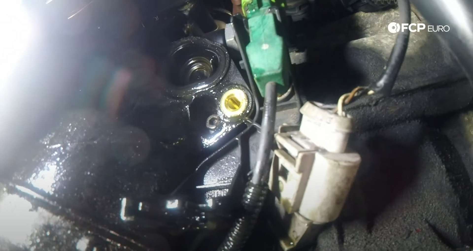 How To Replace A Mk5 Volkswagen GTI Oil Filter Housing (VW FSI EA113 ...