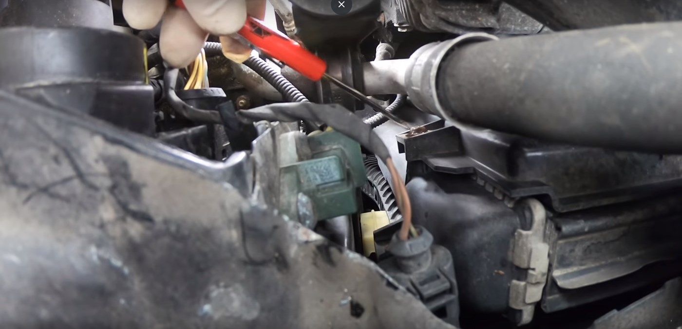 How To Replace Cooling Fans On An MK5 Volkswagen Golf GTI | FCP Euro