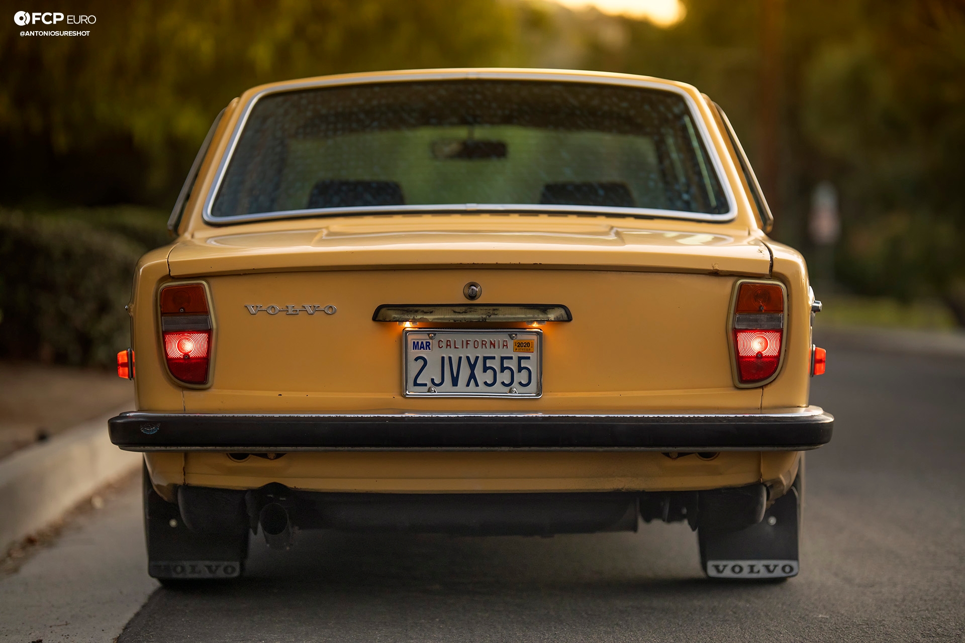 Mellow Yellow Fellow - 1972 Volvo 142S | FCP Euro