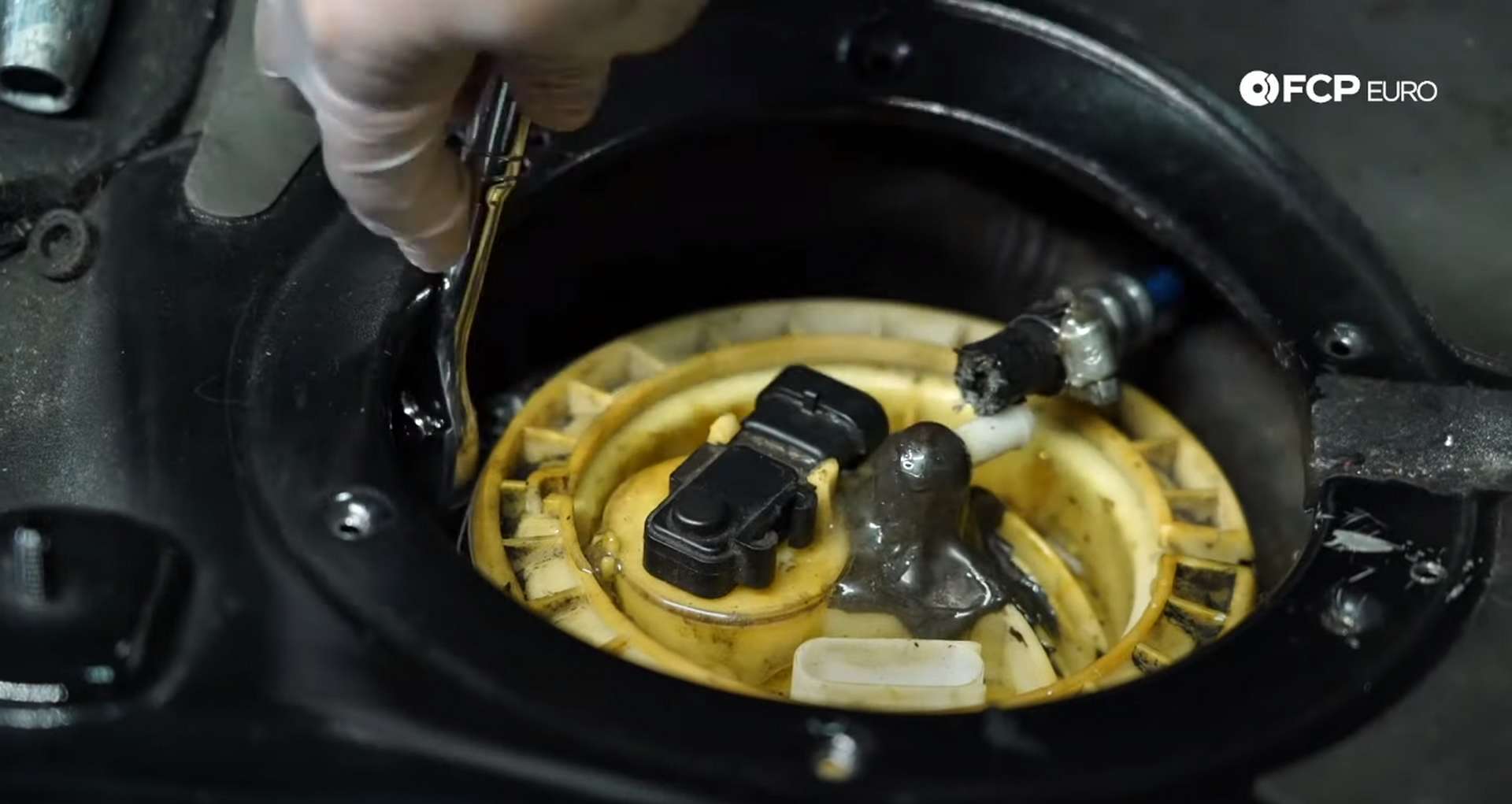 How To Replace The Fuel Level Sender & Fuel Pump On A Mercedes C230 ...