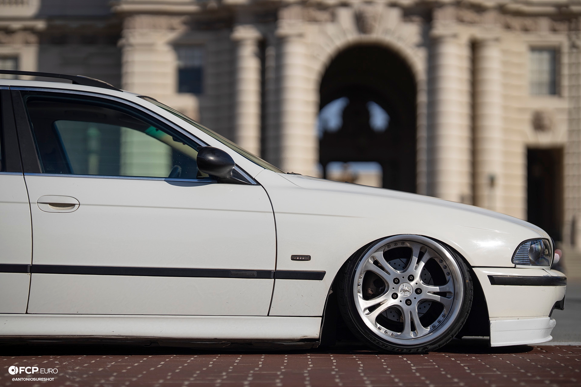 Dead Set On Air - BMW E39 525i Touring | FCP Euro