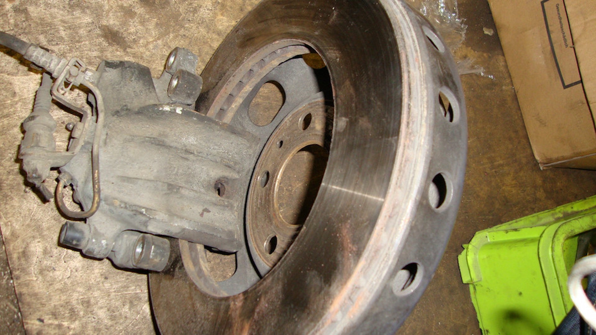 Reinventing The Rotor: Audi's UFO Brake Solution | FCP Euro