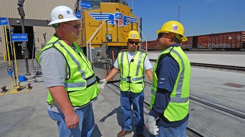 Railroad maintenance union rejects PEB-negotiated contract agreement ...