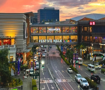 Festive Walk Iloilo.jpg