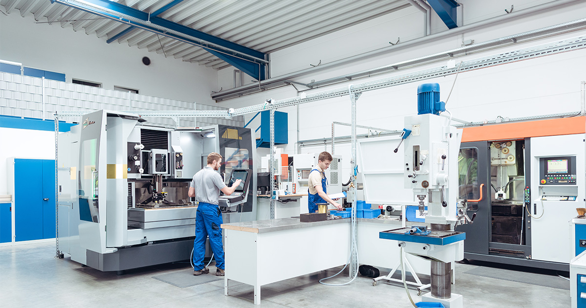8 ways to empower the manufacturing workforce for the future - West Monroe