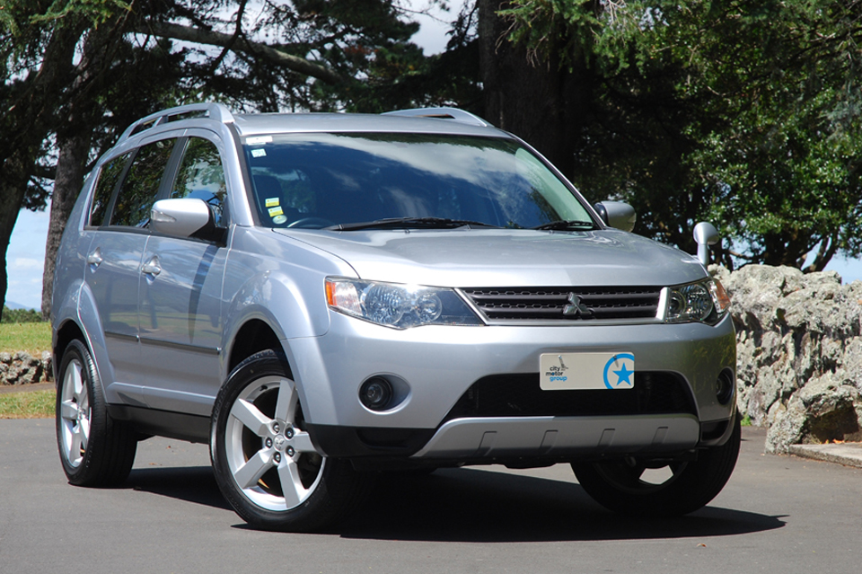 Mitsubishi Outlander 2006-2012 used car review | Trade Me Motors