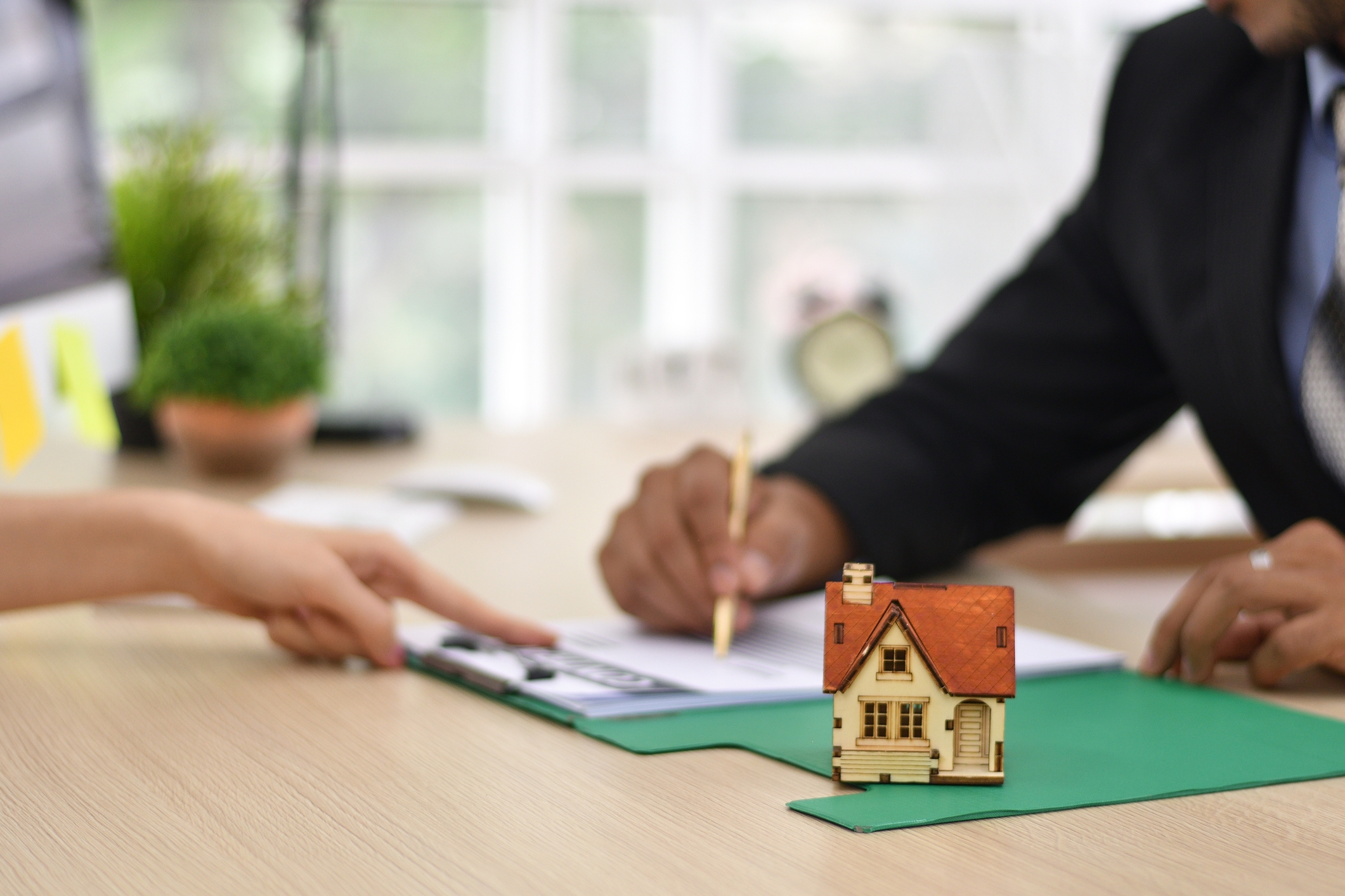 Paying agent commissions: advice from the agents themselves