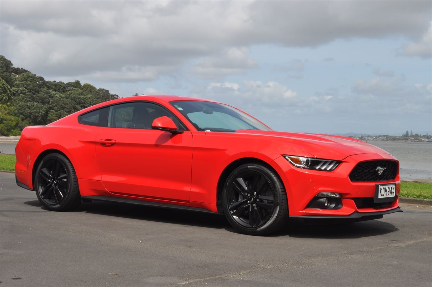 Ford Mustang EcoBoost 2016 new car review | Trade Me Motors