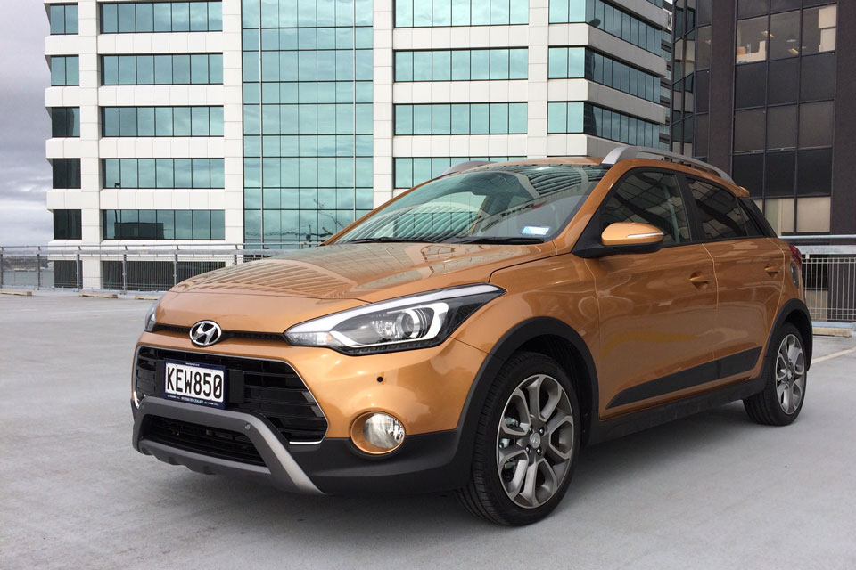 Hyundai i20 Cross 2017 new car review | Trade Me Motors