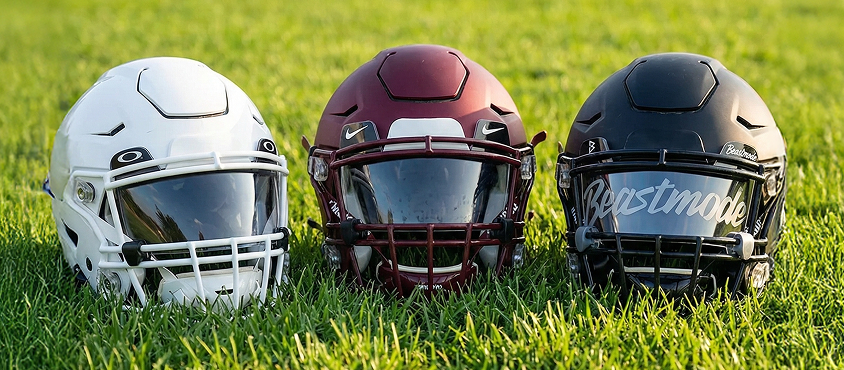 Football Visor Pros, Cons + Buying Guide | Academy