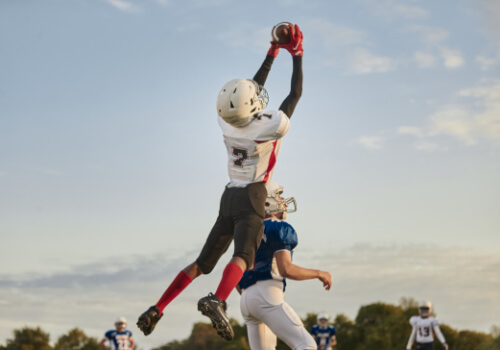 How to Buy the Best Football Shoulder Pads for Your Position | Academy