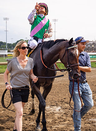 Scylla Survives Stewards' Inquiry to Take Fleur de Lis