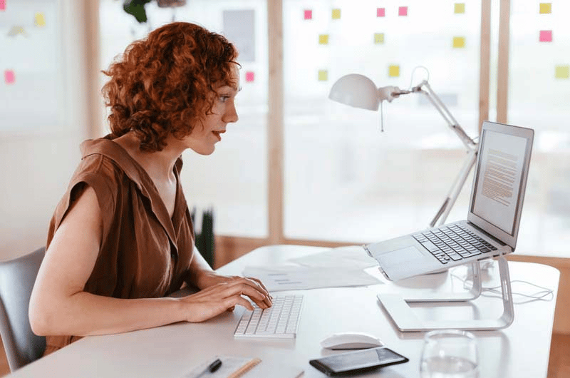 How Do HRO Payroll Services Streamline Business Operations?