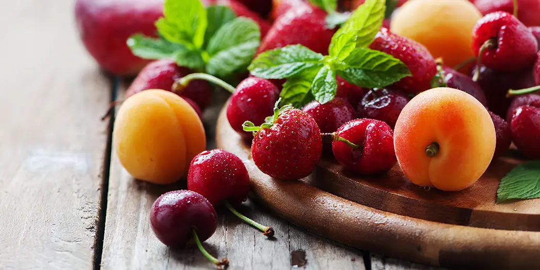 What Fruit is in Season in June? 12 Best Seasonal Fruits