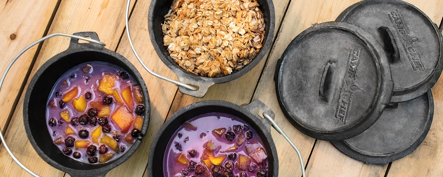 iFIT | Mini Dutch Oven Mango Berry Crisps