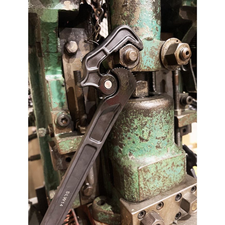 14" LONG SPRING LOADED HEAVY-DUTY WRENCH SLW14 | Matco Tools