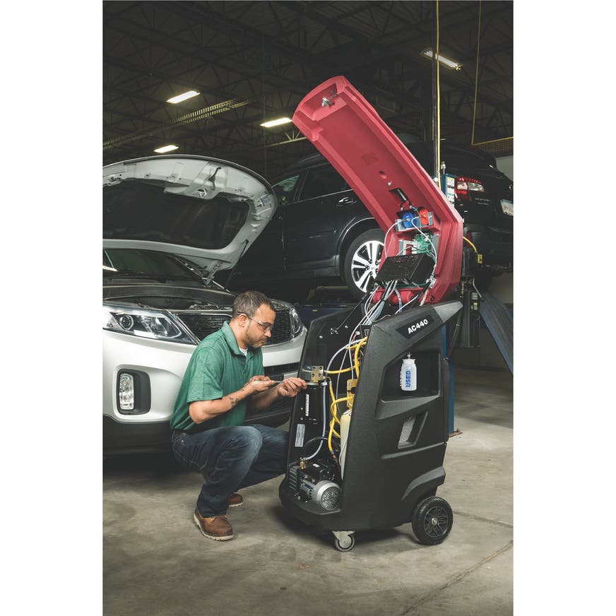 R-1234YF TOUCHSCREEN AUTOMATIC RECOVERY MACHINE AC440 | Matco Tools