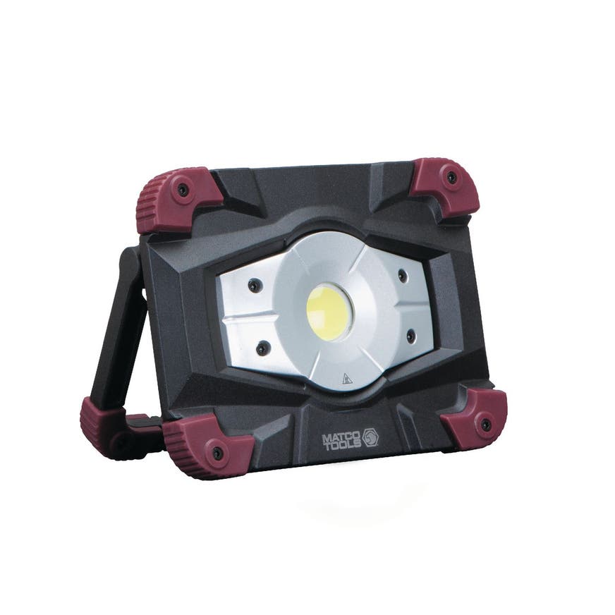 2,000 LUMENS HEAVY-DUTY RECHARGEABLE FLOOD LIGHT MWLFL2000 | Matco Tools