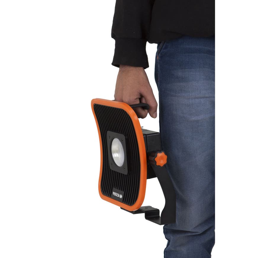 2,800 LUMENS COB RECHARGEABLE WORK LIGHT-ORANGE MWLFL2800 | Matco Tools