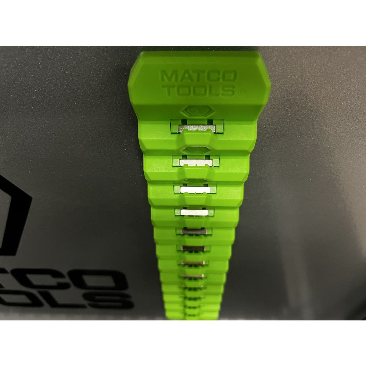 12 SLOT MAGNETIC WRENCH RACK - GREEN MWR12G | Matco Tools