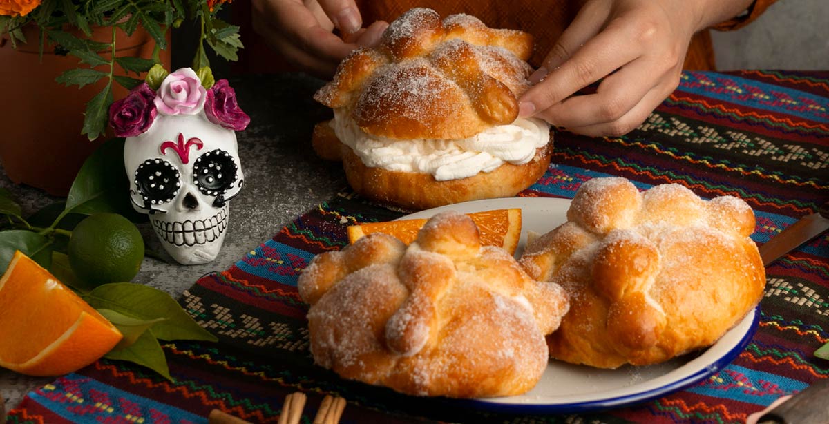 When & how to celebrate Día de los Muertos | Traditions & more