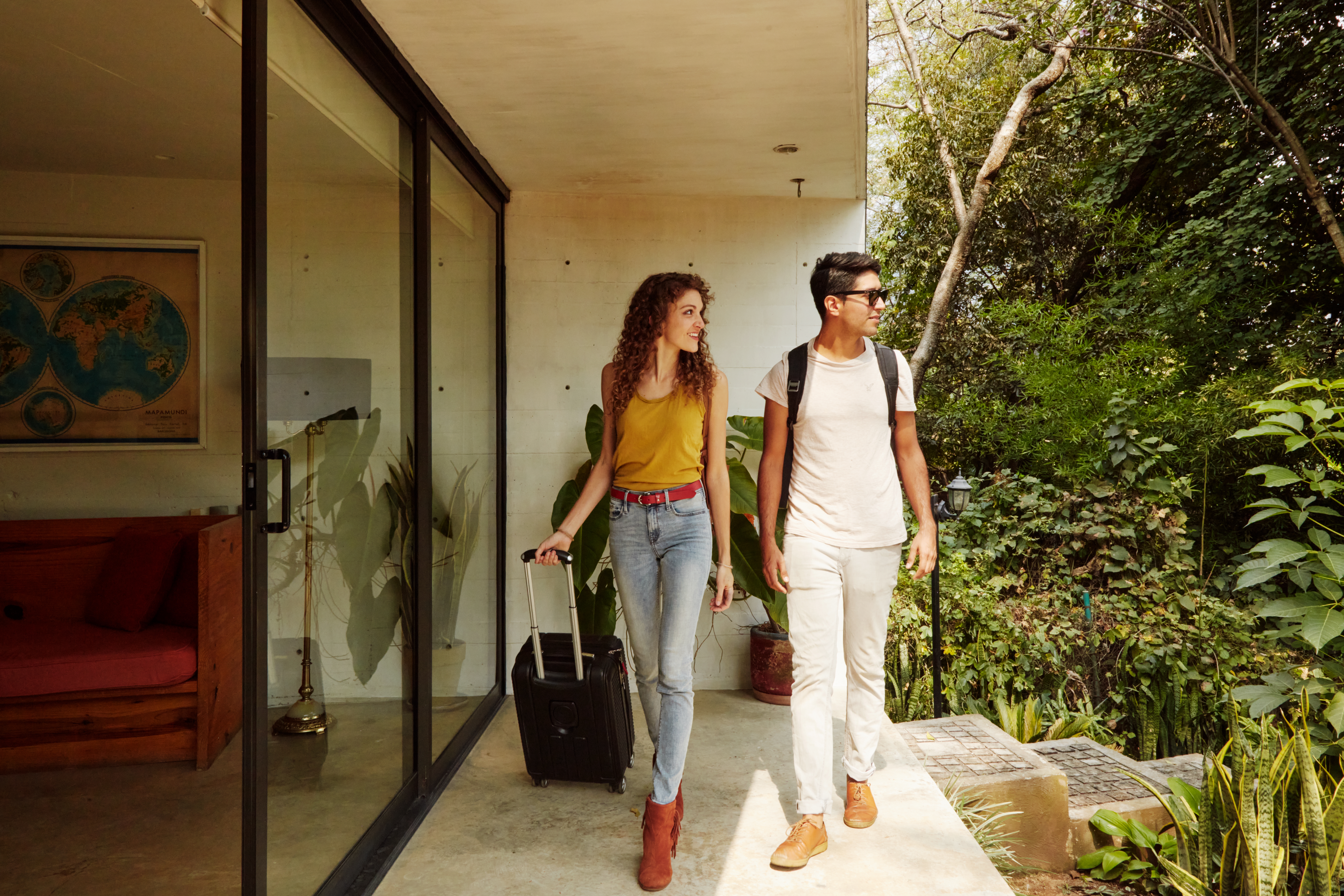 Understanding travel insurance for Airbnb guests – Resource Centre - Airbnb