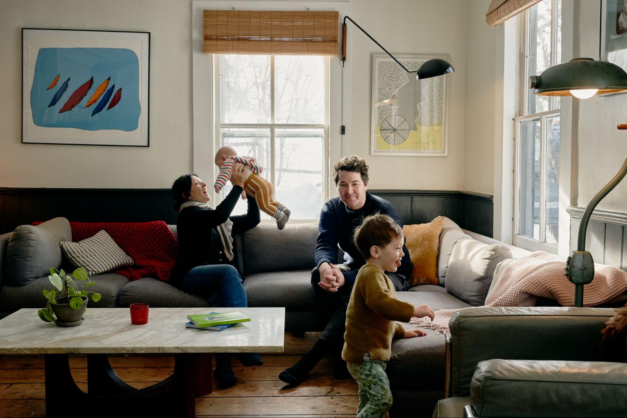 Setting a price for longer stays - Resource Center - Airbnb