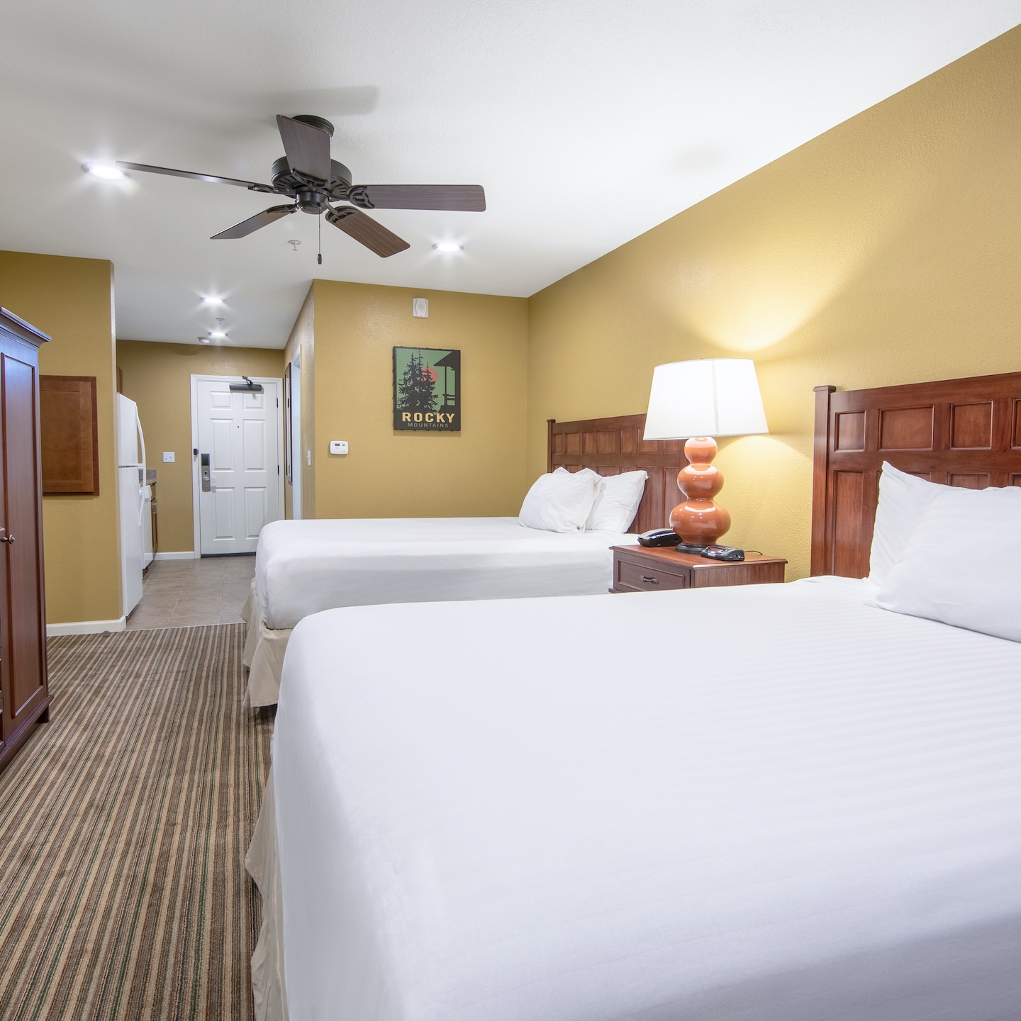 Fox River Resort at Sheridan Pictures - Studio Villa | HolidayInnClub.com