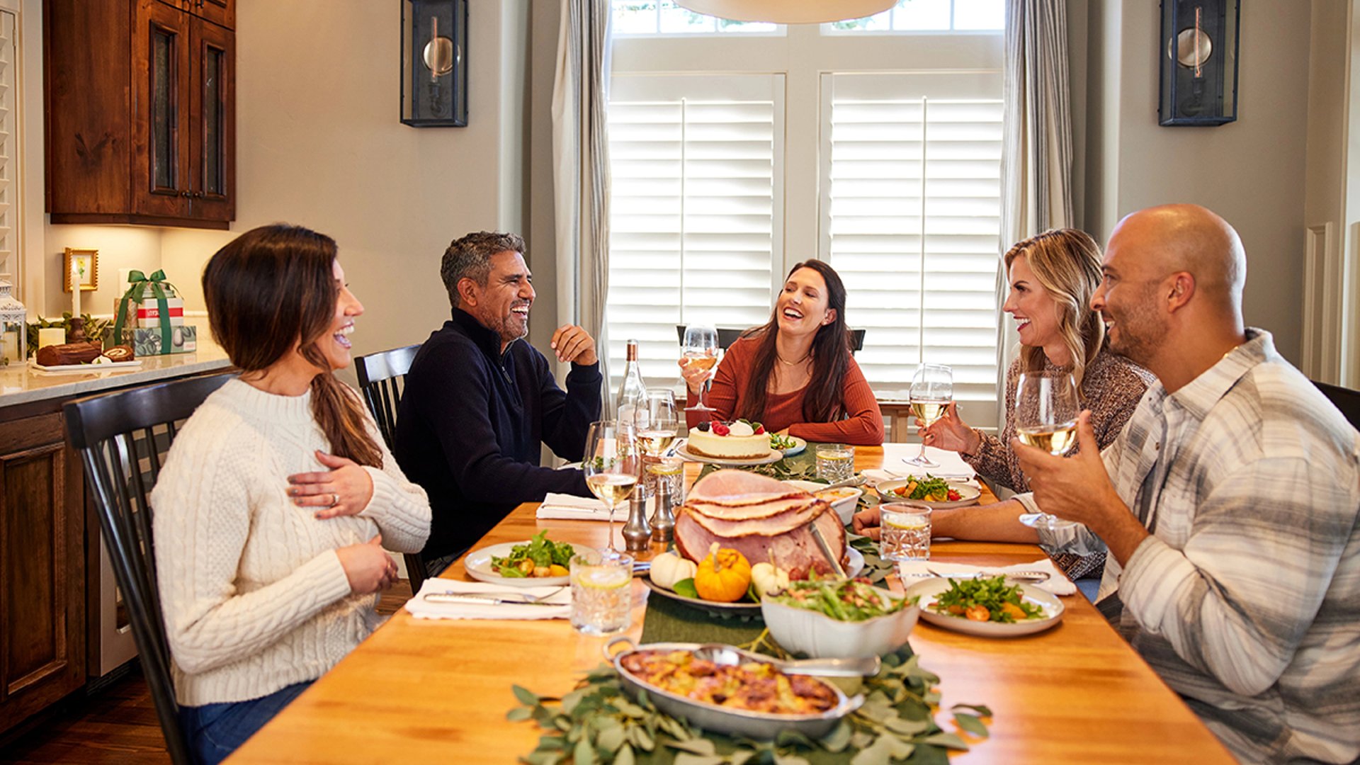 Dinner Guest Etiquette | The Table by Harry & David