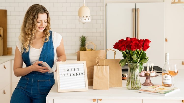Free Mom Hugs Founder Sara Cunningham Spreads Love | Petal Talk