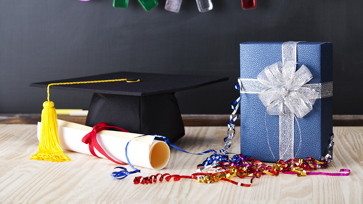 Best Gifts for Graduation | Petal Talk