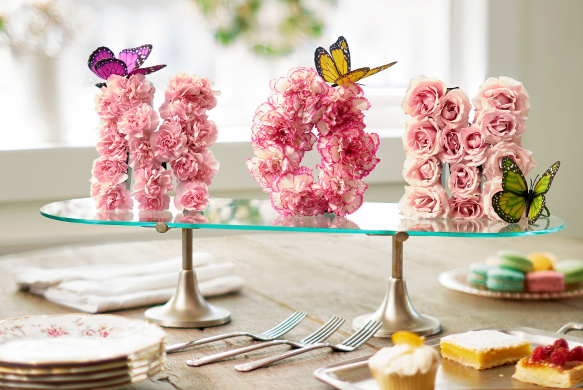 DIY Mother's Day Floral Centerpiece | Petal Talk