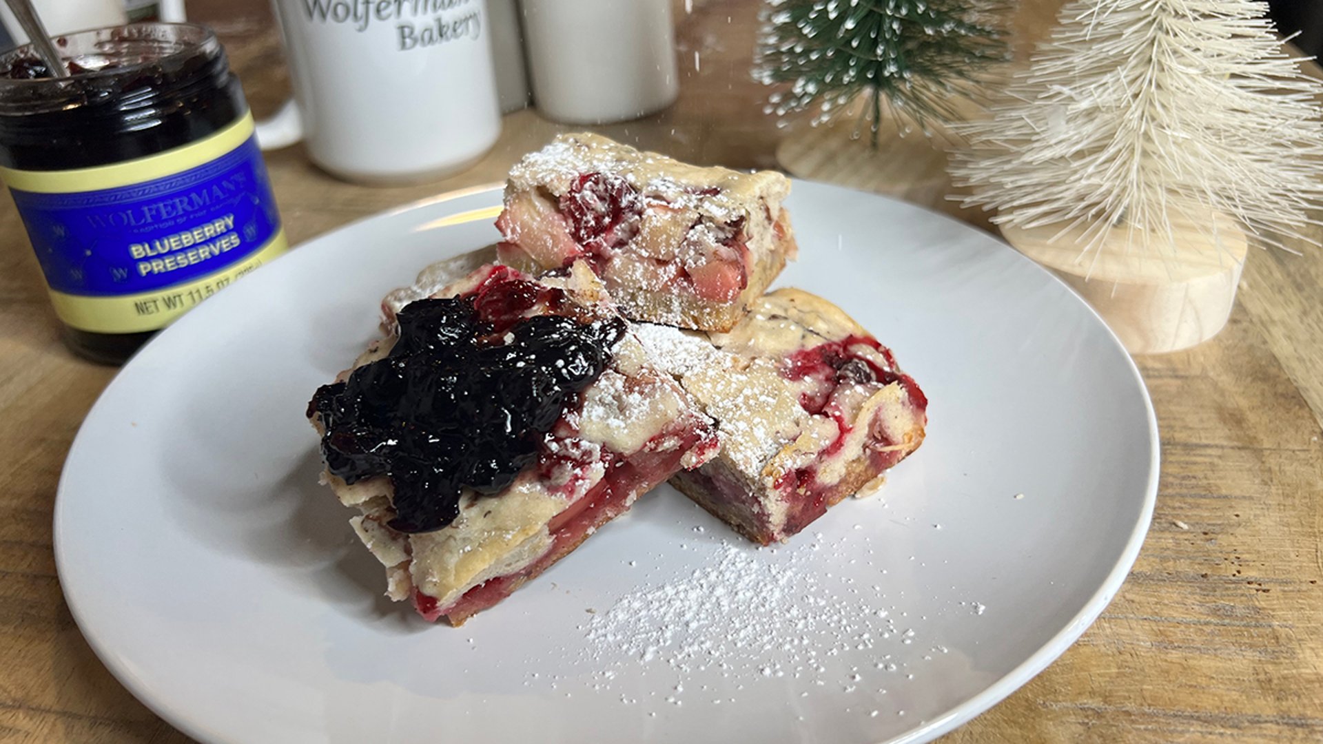 Holiday Breakfast Cobbler Bar | The Table by Harry & David