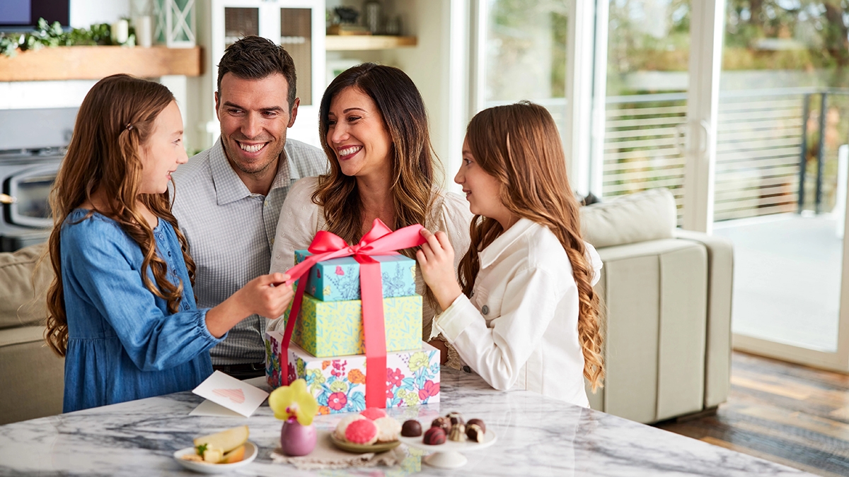 Gifts for the Hard to Buy For Tips The Table by Harry David