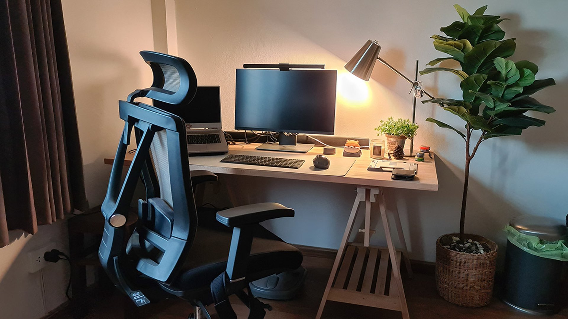 Creative Office Space Ideas| The Table by Harry & David