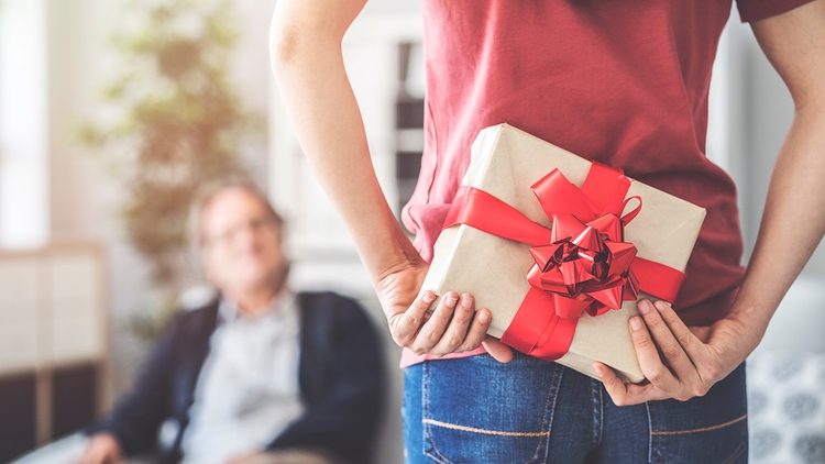 4 Ways Giving is Good for You | The Table by Harry & David