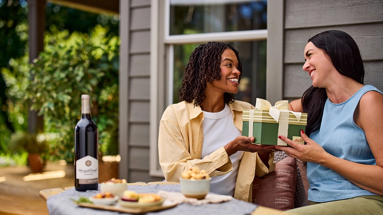 Gifting Advice Articles | The Table by Harry & David