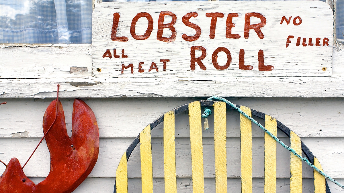 The Lobster Roll: A Look Inside the Bun | Vital Choice