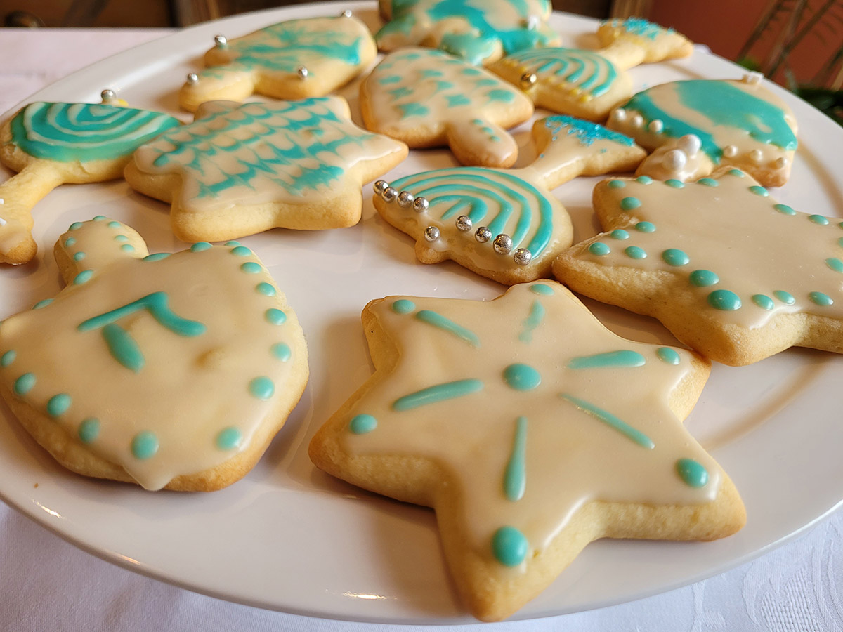 Decorating Hanukkah Cookies Tips and Tricks | Cheryl's Cookies